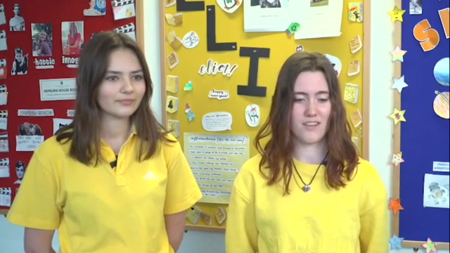 PodEduc - Yellow.Mp4