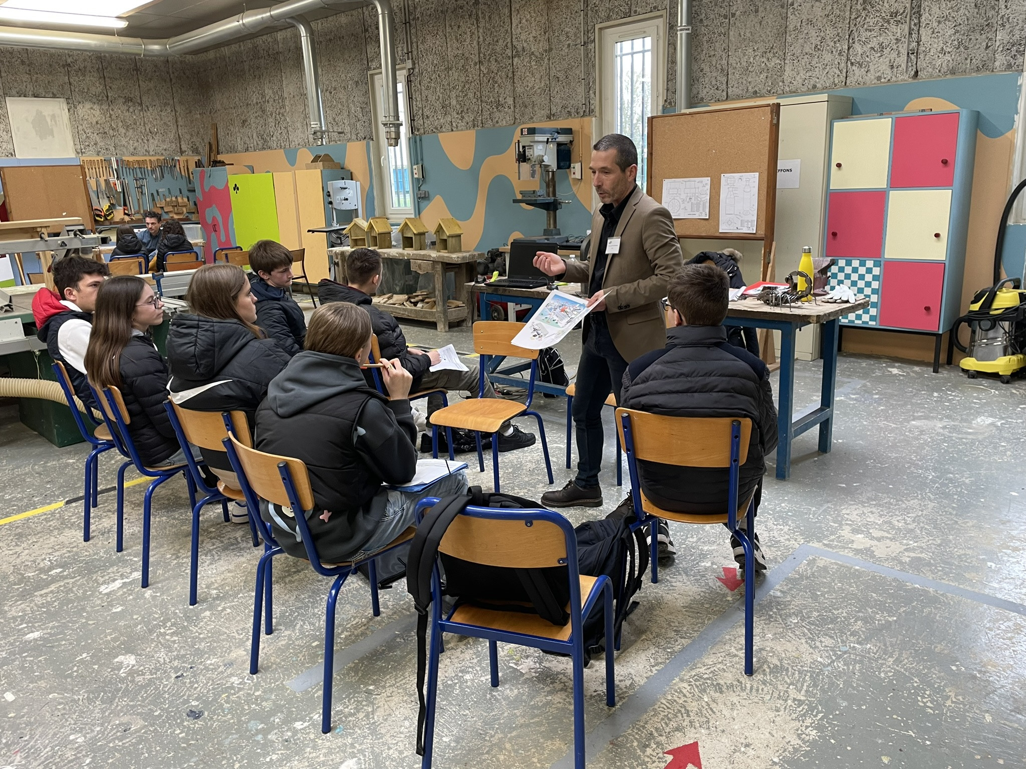 PodEduc - Reportage Sur Le Forum Des Métiers - Club Re…