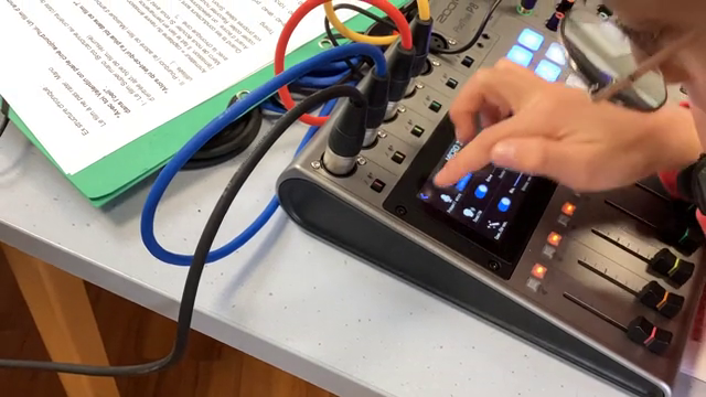 PodEduc - 6réglagechaquemicrovoix.Mov