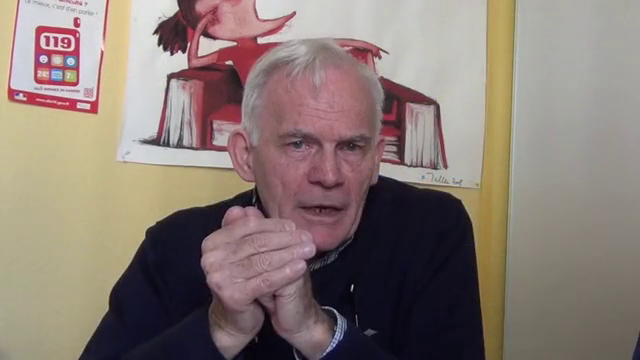 PodEduc - 3 Questions À Michel Candelier.Mp4