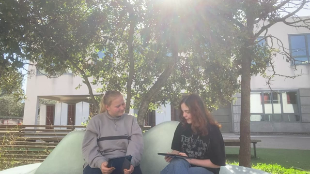 PodEduc - Yuliia Et Camille - Lycée Simone Veil.Mp4